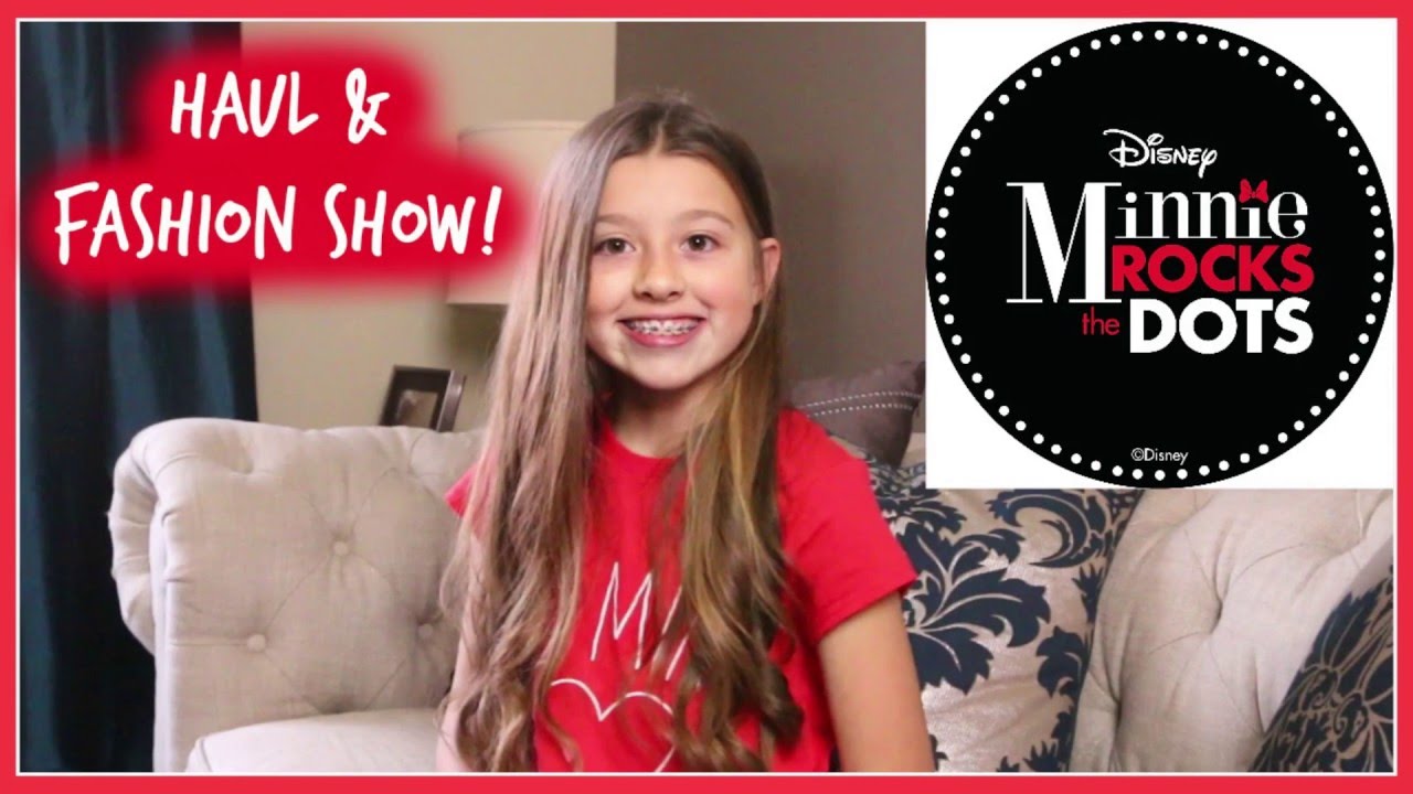 GIRLS CLOTHING HAUL & FASHION RUNWAY SHOW! - YouTube