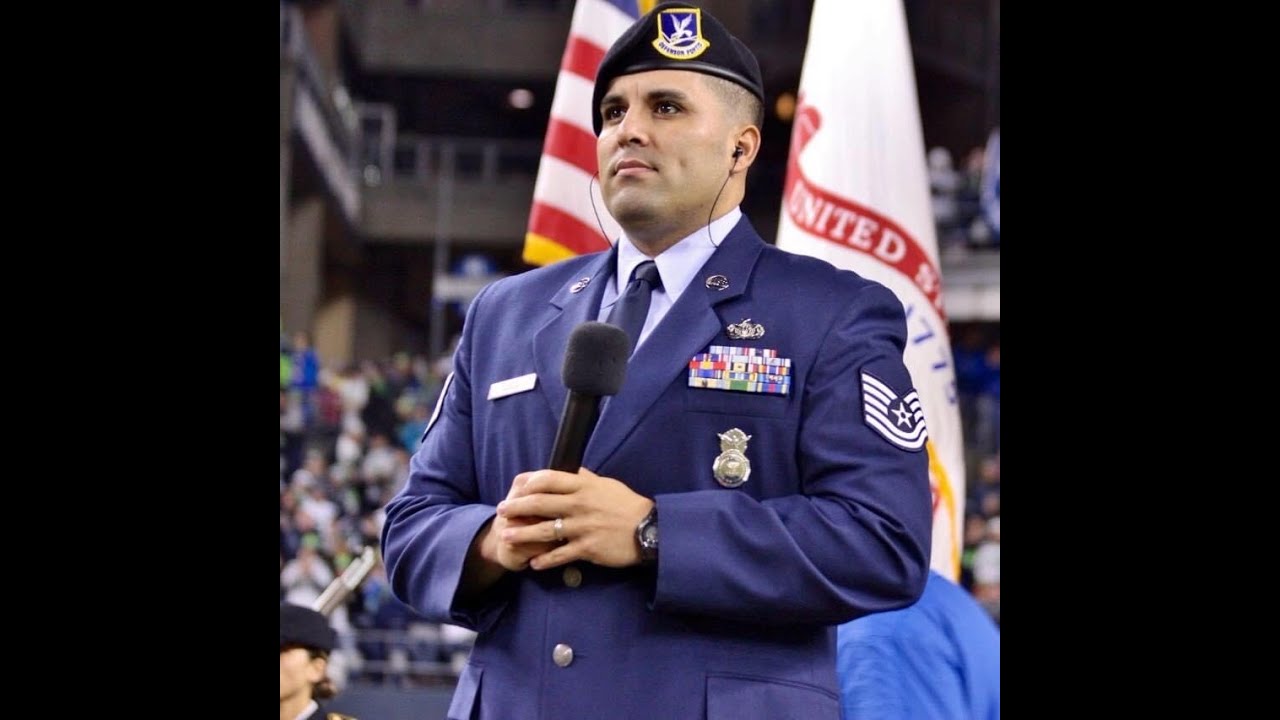 TSgt Freddie Garza sings National Anthem for Seattle Storm - YouTube