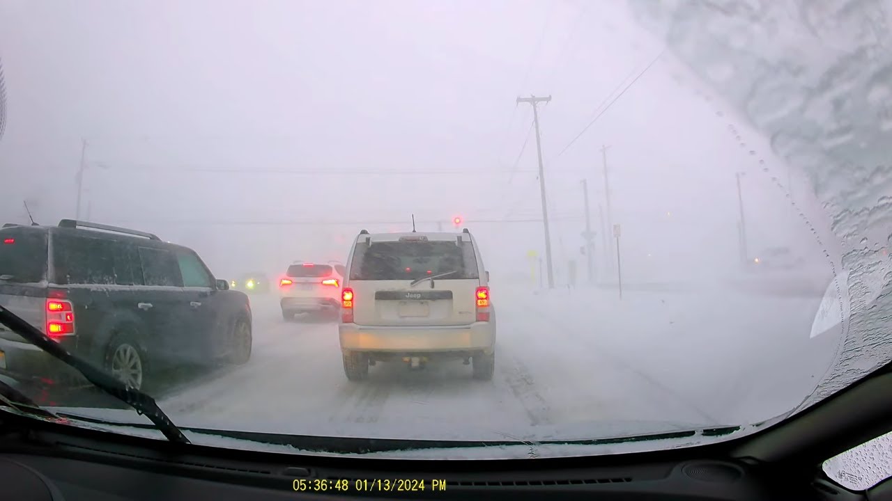Driving in The Beginning of A Blizzard With Heavy Snow - YouTube