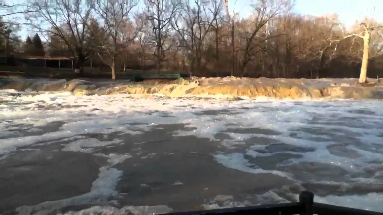 Falls creek flooding - YouTube