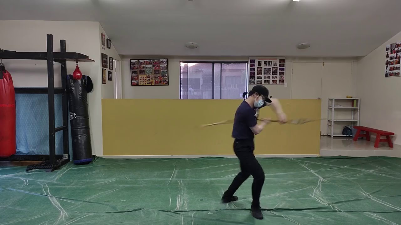 Various ways to use a 3-section-staff - YouTube