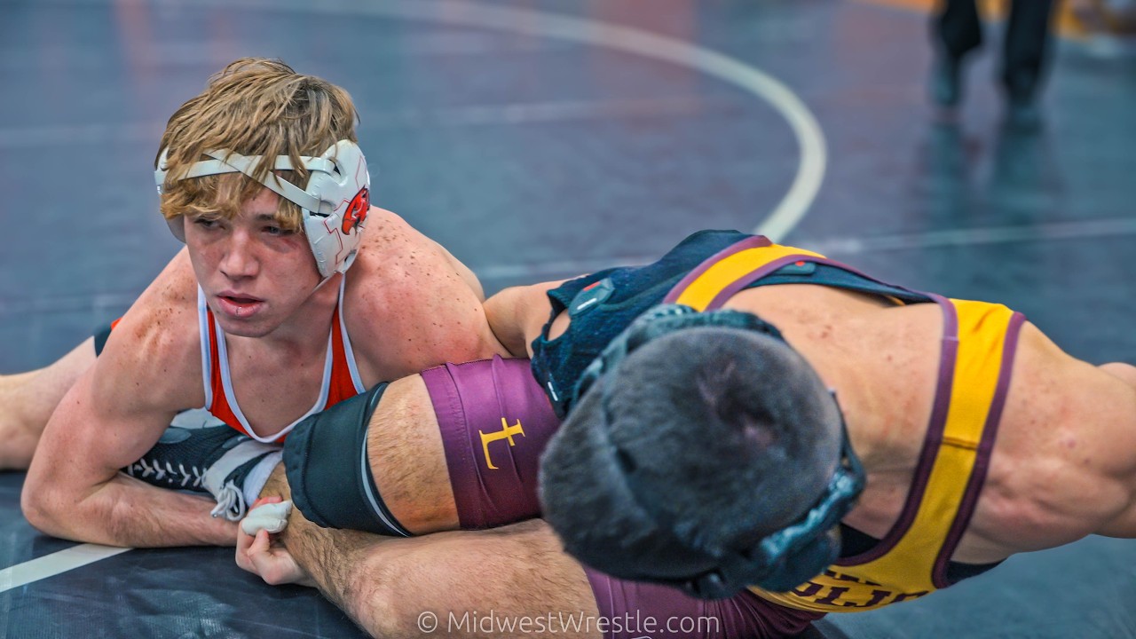 157 – Santino Tenuta {G} of Lombard Montini IL vs. Will Denny {R} of ...