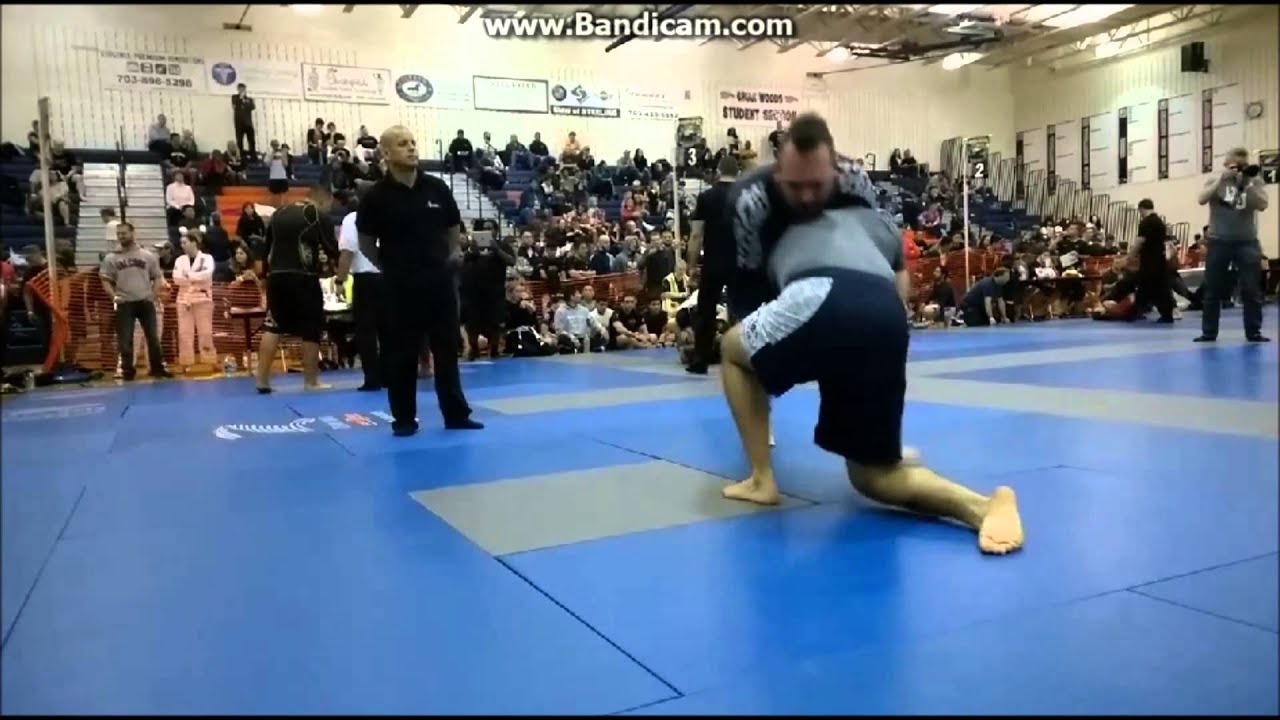 Super Speedo Fighter - YouTube