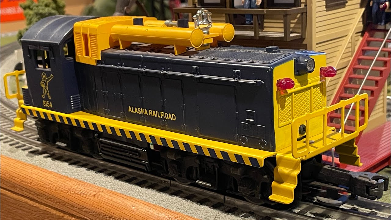 Lionel MPC Era Diesel Switcher for Parts - Will It Run? - YouTube