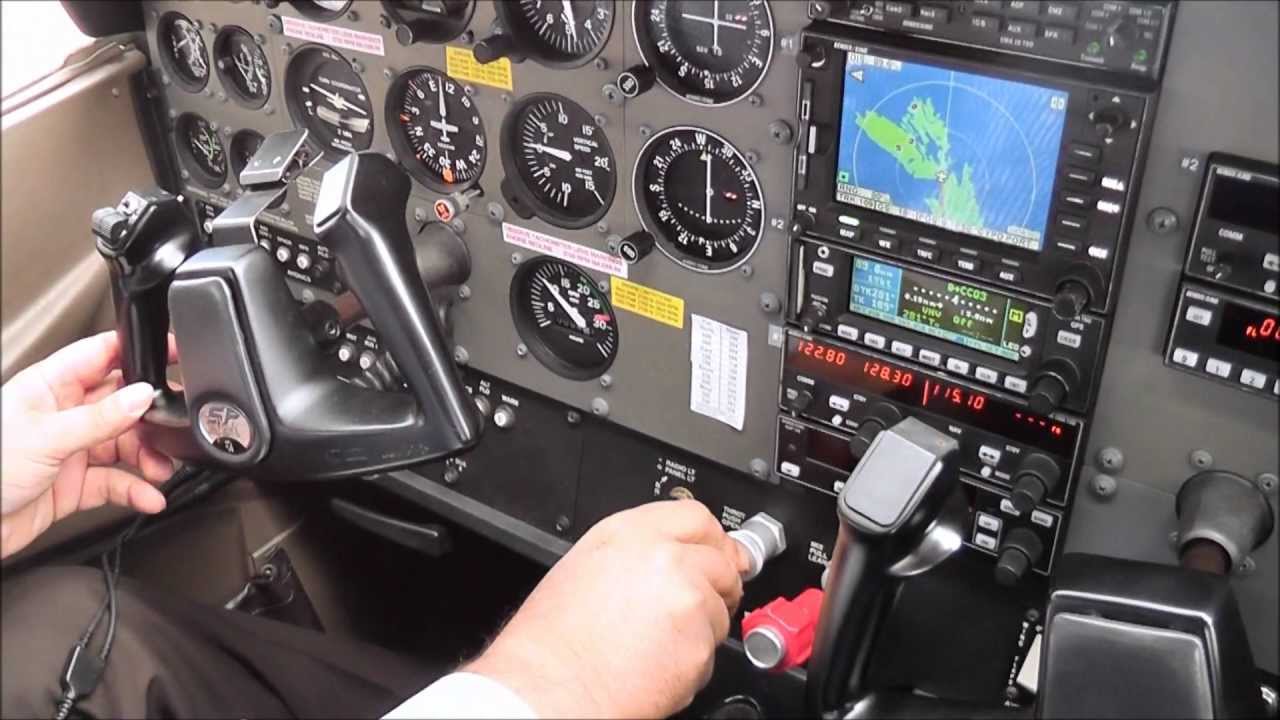 Cessna 172 (HQ)Live ATC, busy airspace,conflict Medivac,separation ...