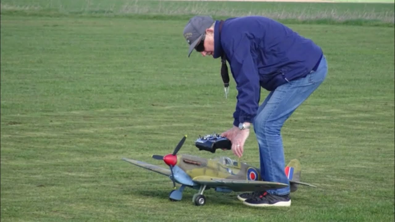 Jeff’s AVIOS spitfire - YouTube