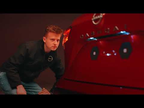 Wait, My Qashqai Does What? | Nissan Reverse Mirror Dip and Lights