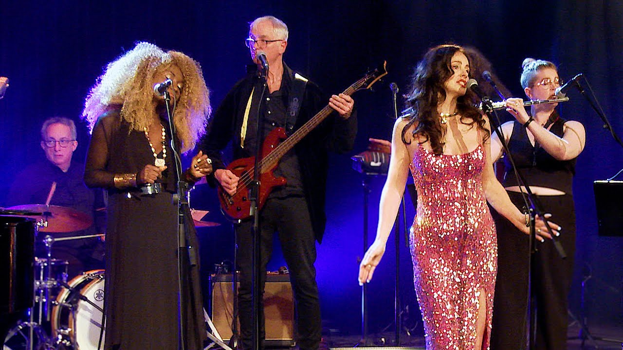 Connie Hartwell live au Théâtre de Lac-Brome - YouTube