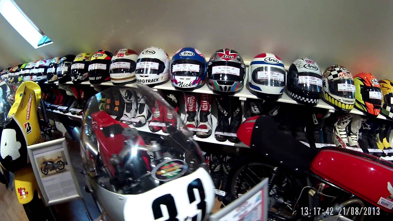 Phil Morris Racing (Oswestry Road Racing Museum 2013) - YouTube