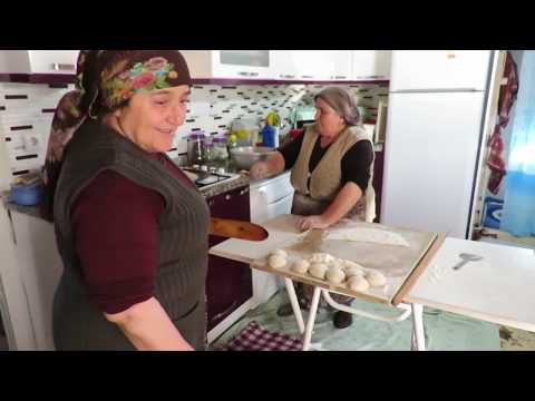 Şadiye Anne ve kezban yenge etli ekmek yaparsa 😁😁🤣🤣