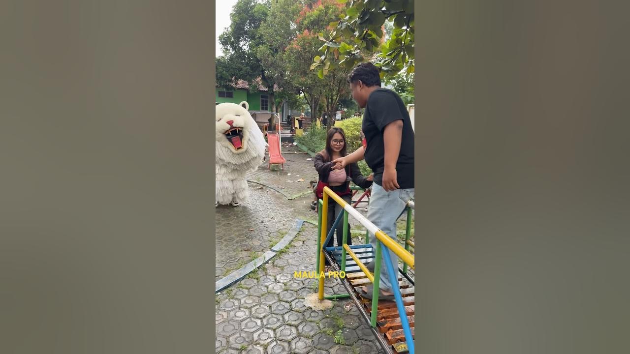 Lagi pacaran dikintilin dan digigit can macanan - YouTube