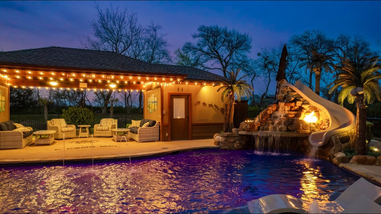 Holy Moley - You HAVE to see this AMAZING HOUSE AND POOL! - YouTube