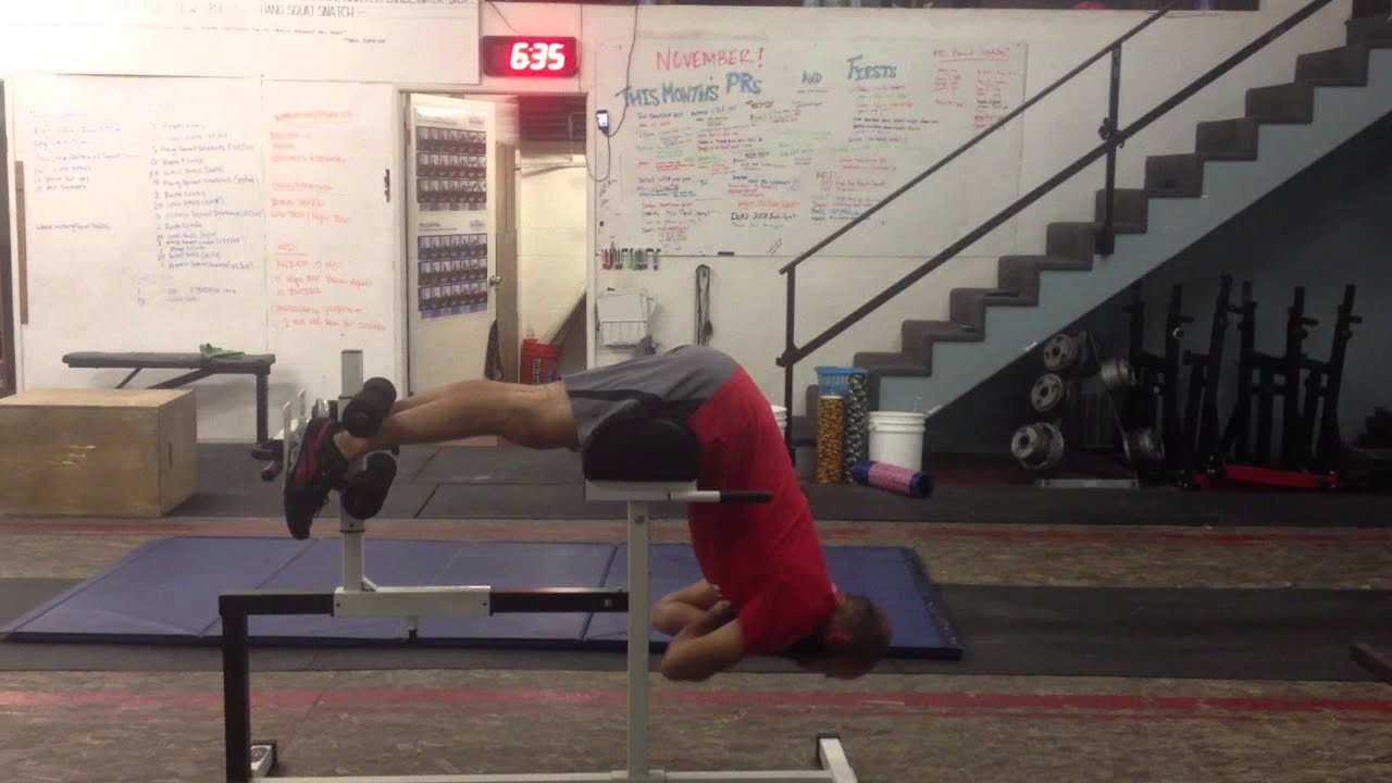 Paradiso CrossFit - Back Extension Demo - YouTube