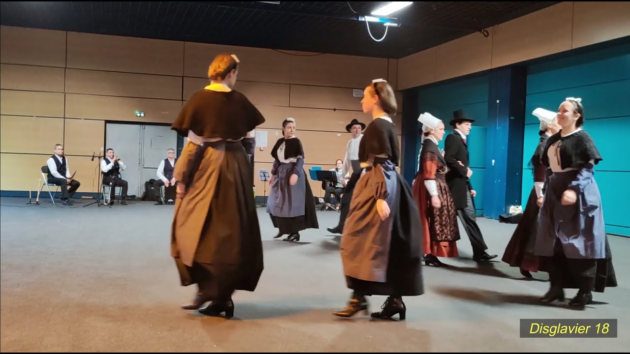 Avant-deux de Bazouges/Mazurka, Meliaj (extraits), cercle Pont-Péan, Saint-Brieuc. 25/05/2024 ...