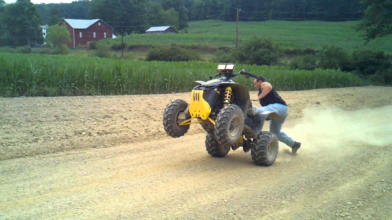 Atv face wheelie - YouTube