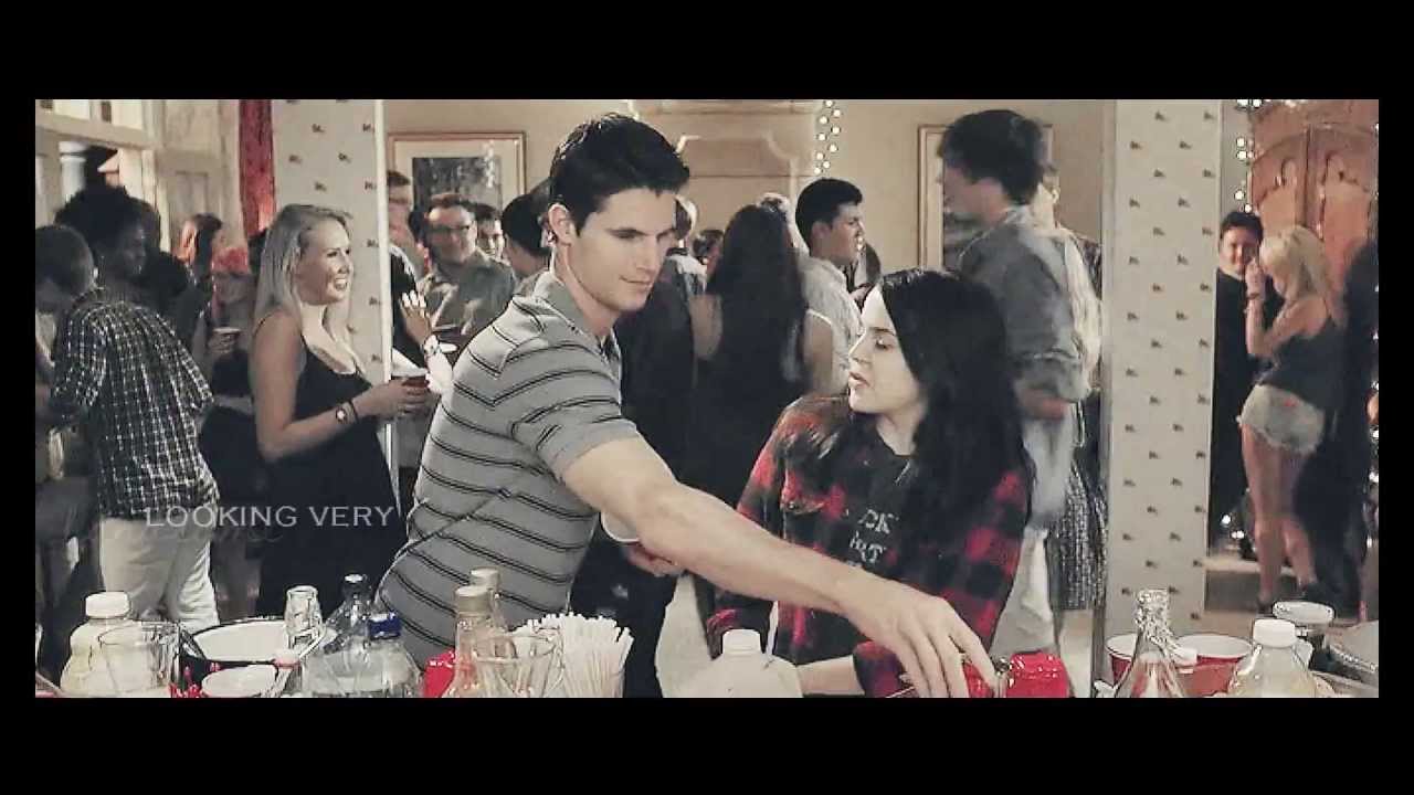 bianca & wesley | i want crazy [ The DUFF ] - YouTube