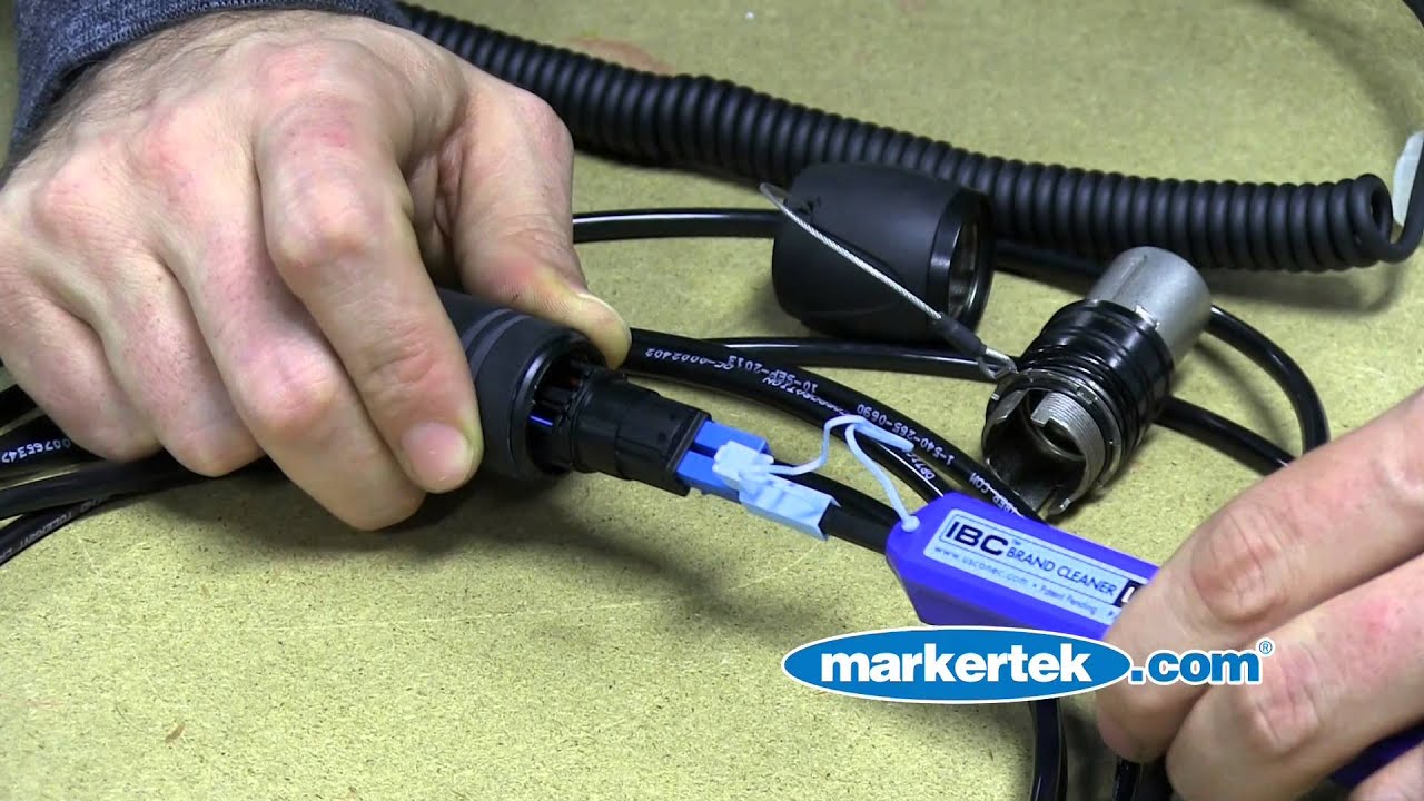 Inspecting & Cleaning Neutrik opticalCON DUO Fiber Optic Connectors ...