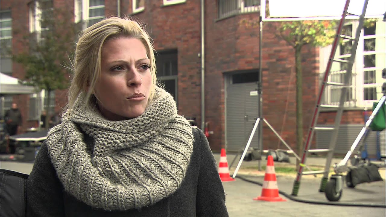 Offroad - Interview 2 - Nele Kiper - YouTube