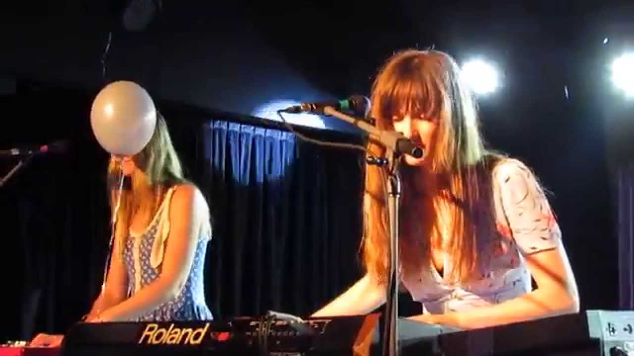 Au Revoir Simone na Miranda Rio de Janeiro 8 May 2014 Erika Forster ...