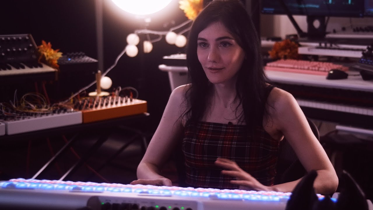Amelia Huff + Lumatone - "The Future is Microtonal" (PREVIEW #2) - YouTube