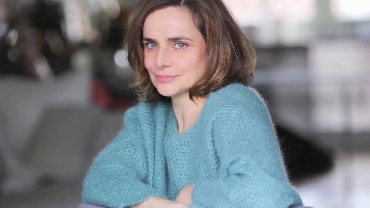 Caroline Santini - Démo Voix - YouTube