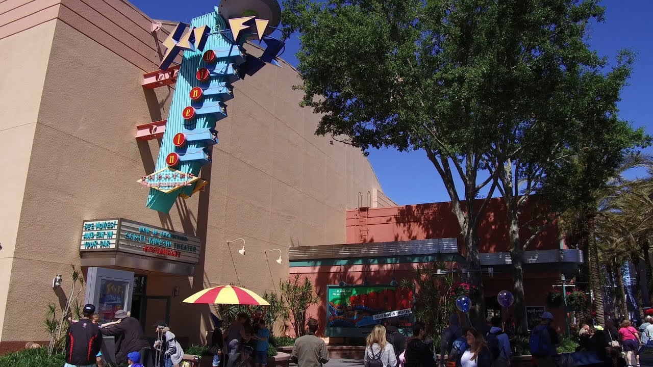[4K] Sci Fi Dine In Theater Restaurant | Disney's Hollywood Studios ...