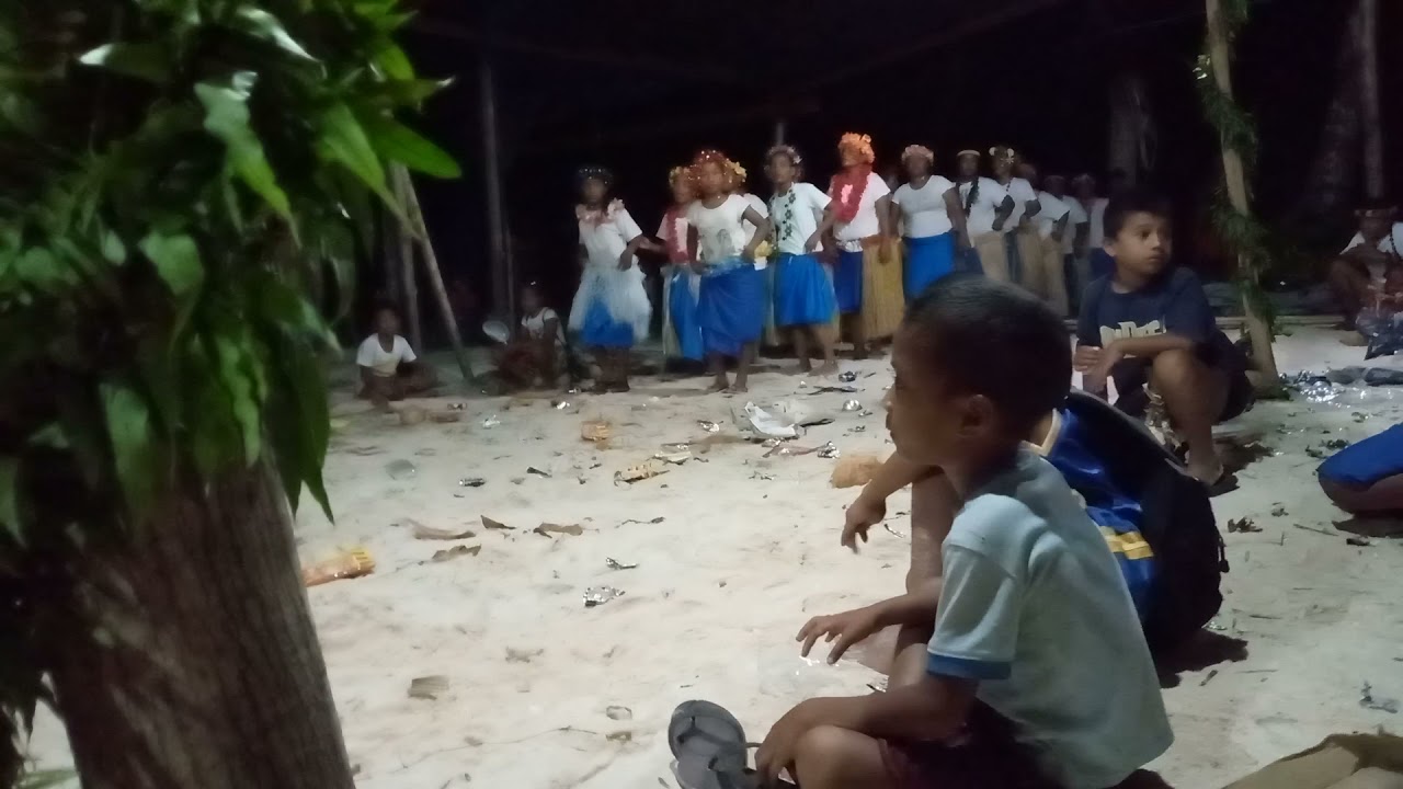 houk perform on polowat - YouTube