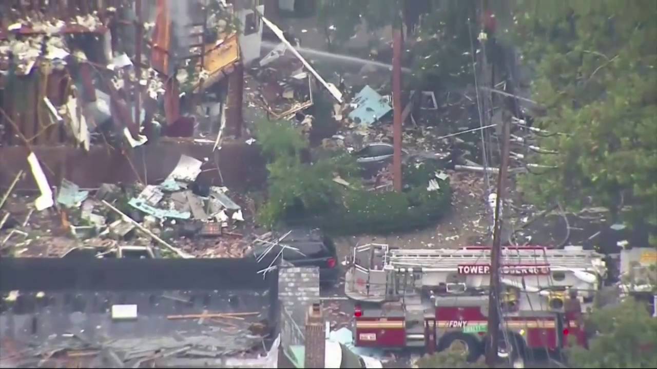 Bronx drug lab explosion kills NYC firefighter - YouTube