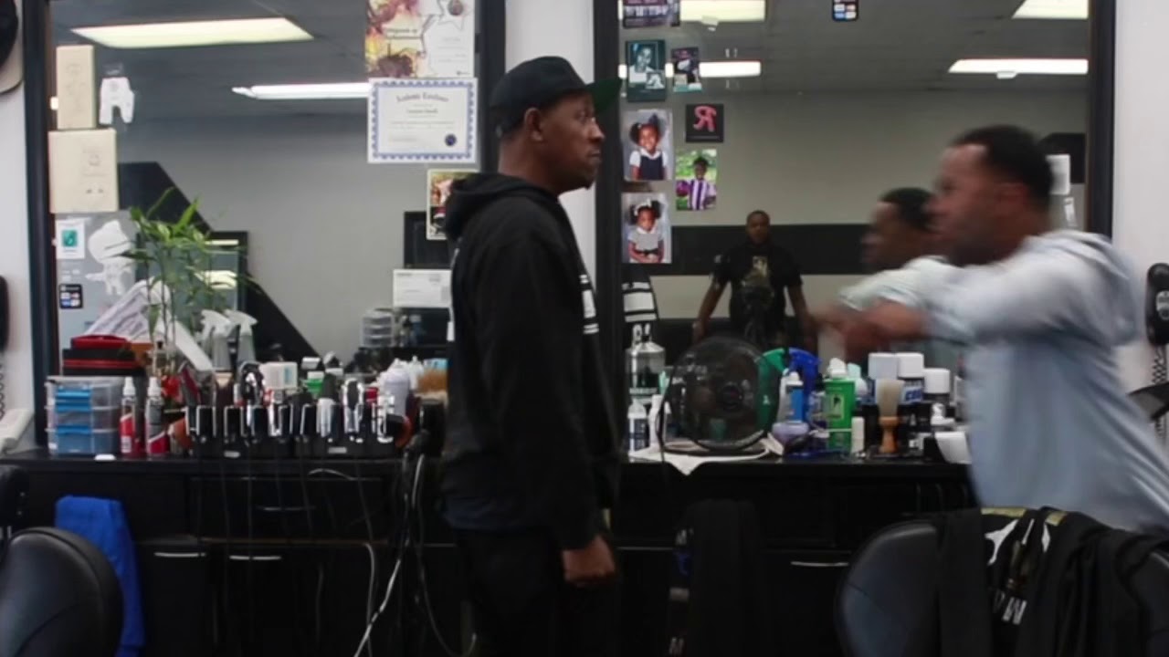 WORSE BARBERSHOP FIGHT EVER!! - YouTube