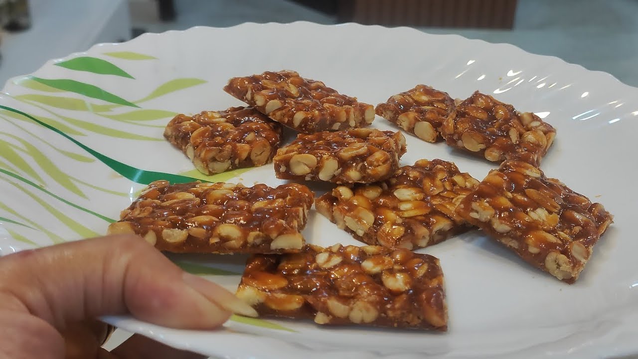 Peanut Chikki/Gud Chikki/ /Gud ki Patti 100% Crispy and Crunchy recipe ...