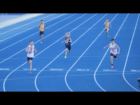 Isaac Robinson - NSW State Little Athletics 11yrs 400m - YouTube