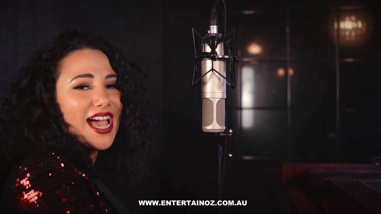 Christine Ibrahim - Cover Edith Piaf of La Foule - YouTube