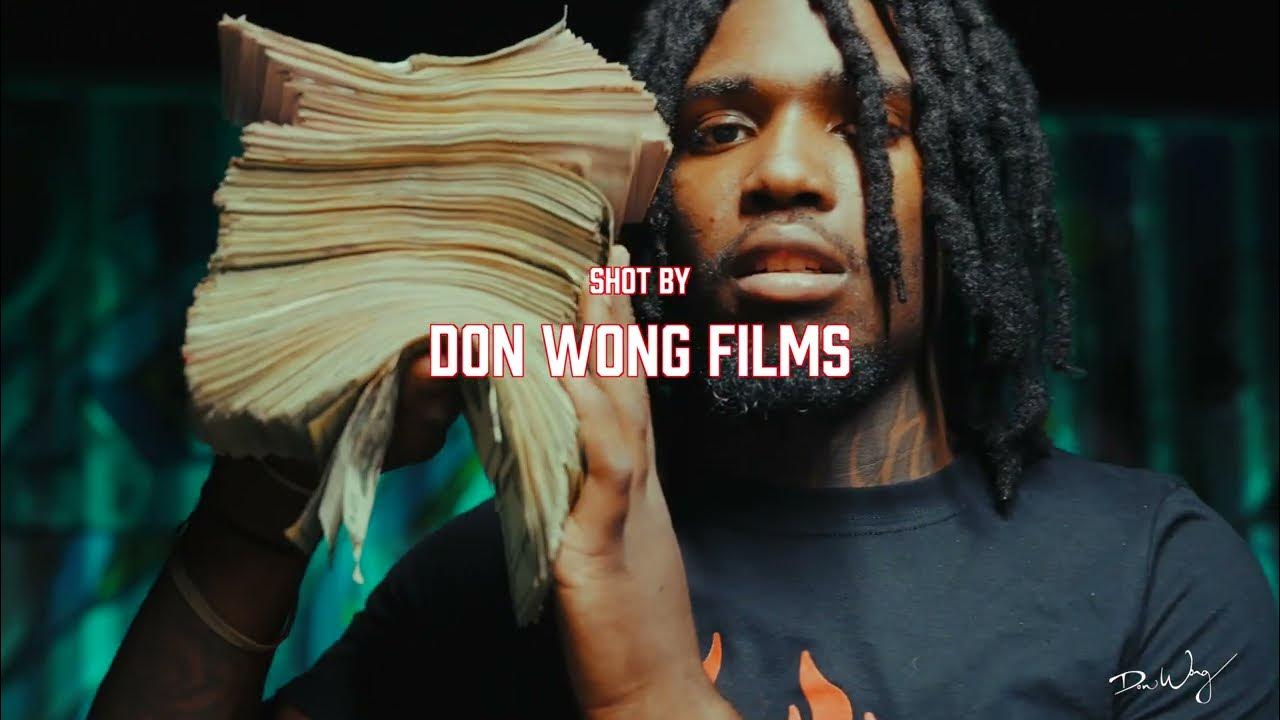 Moontsie - Voices In My Head || The Red Mic District Performance || Shot by Don Wong Films - YouTube