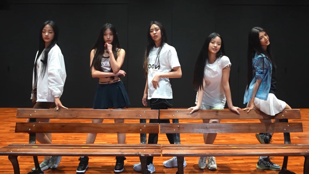 NewJeans - 'Cookie' Dance Practice Mirrored [4K] - YouTube