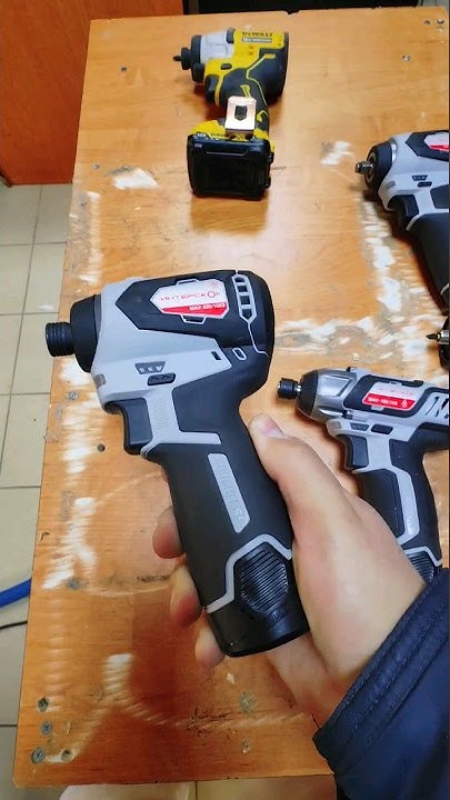Кто какой выбрал бы импакт. Интерскол DeWalt - YouTube