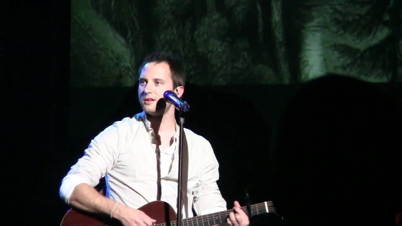 Brandon Heath "Love Never Fails" live - YouTube