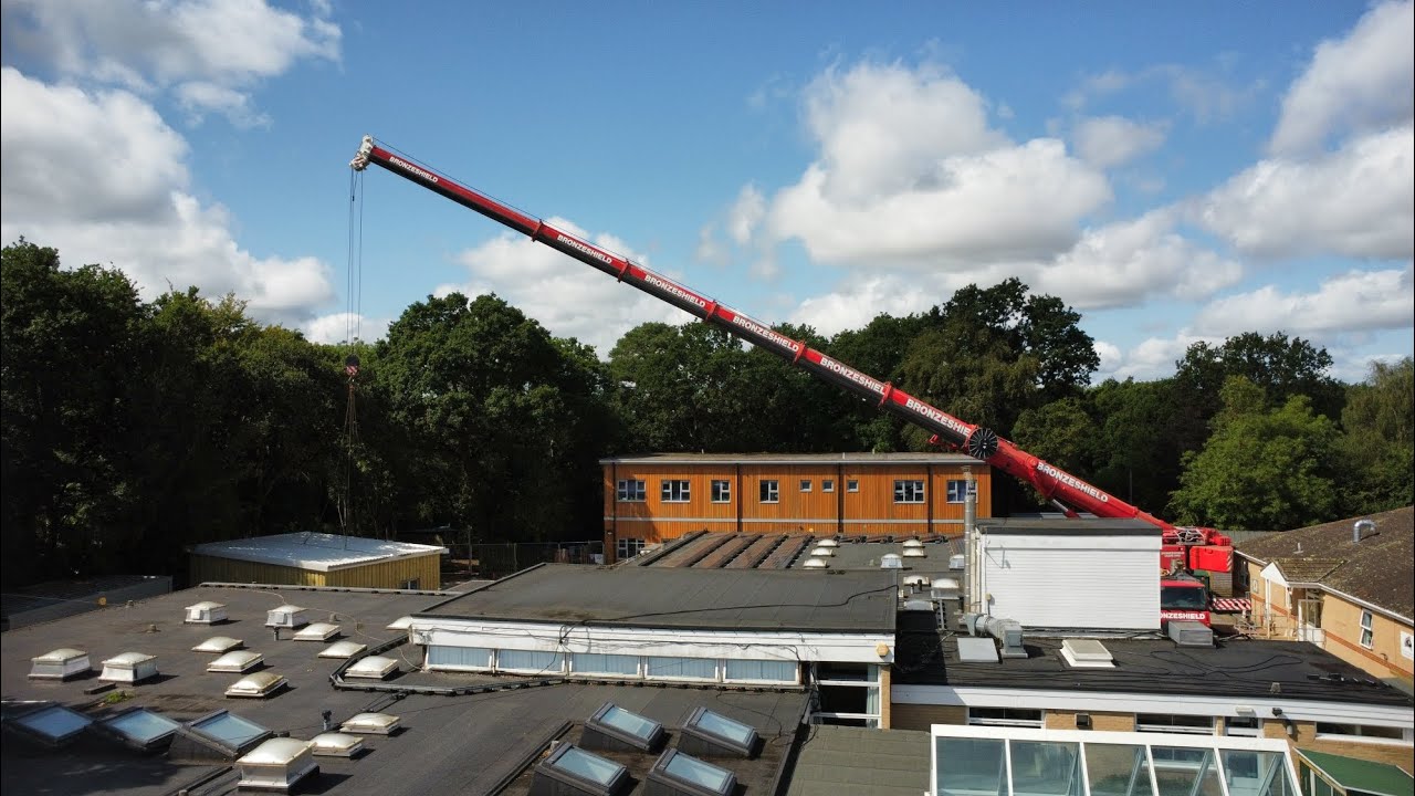 Beaucroft school 2023. Modular building installation. - YouTube