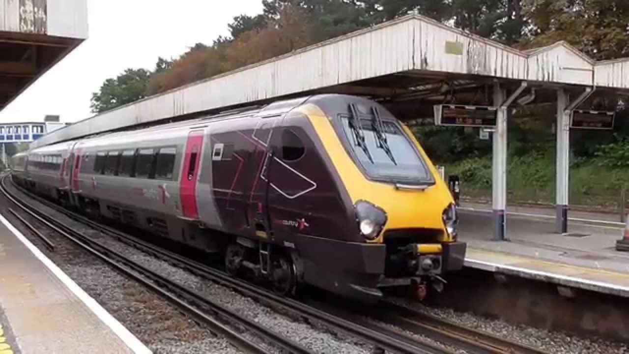 Cross Country Class 220 Voyager Departing Brockenhurst (10/10/15) - YouTube