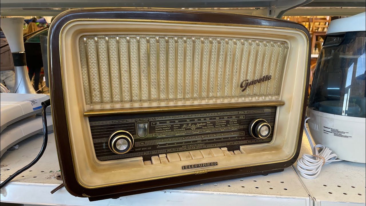 This Antique Valve Radio is in Amazing Condition But will it work - YouTube