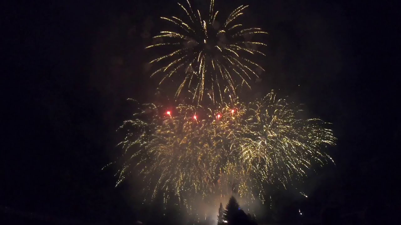 Hollar Fireworks 2020 - A Salute to America - YouTube