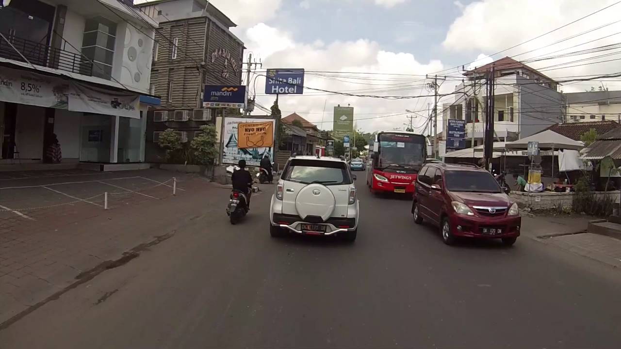 Traffic in Bali - YouTube