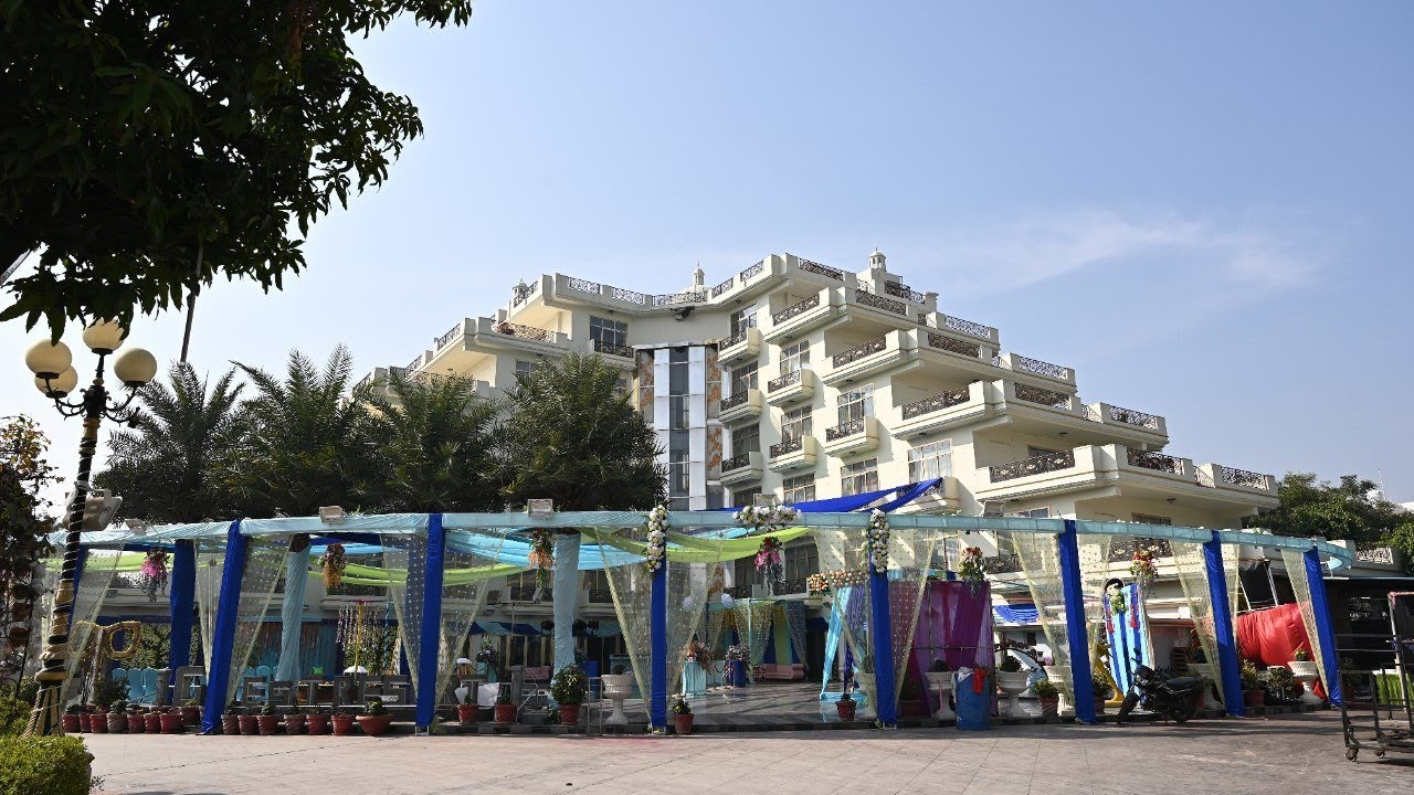 G Rest Hotel & Resort , Bani (Between Kanpur & Lucknow) - YouTube