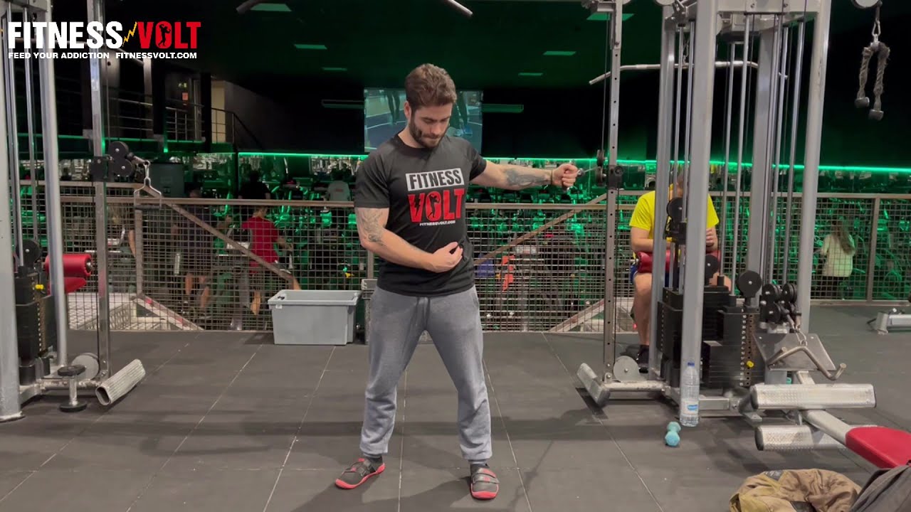 Single Arm Cross Body Fly - YouTube