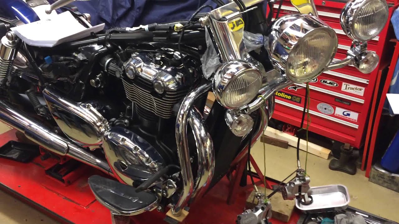 Triumph Thunderbird 1600 Fork Overhaul & Mod Part 2 - YouTube