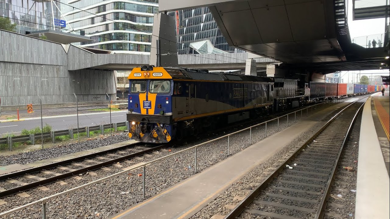 RailFirst G515 & VL360 Departing Southern Cross Station to Maryvale ...