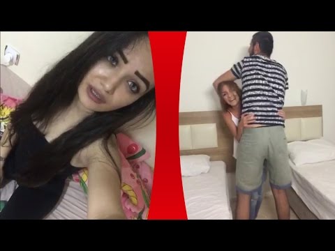 Boyu Kısa Olan Kızlar