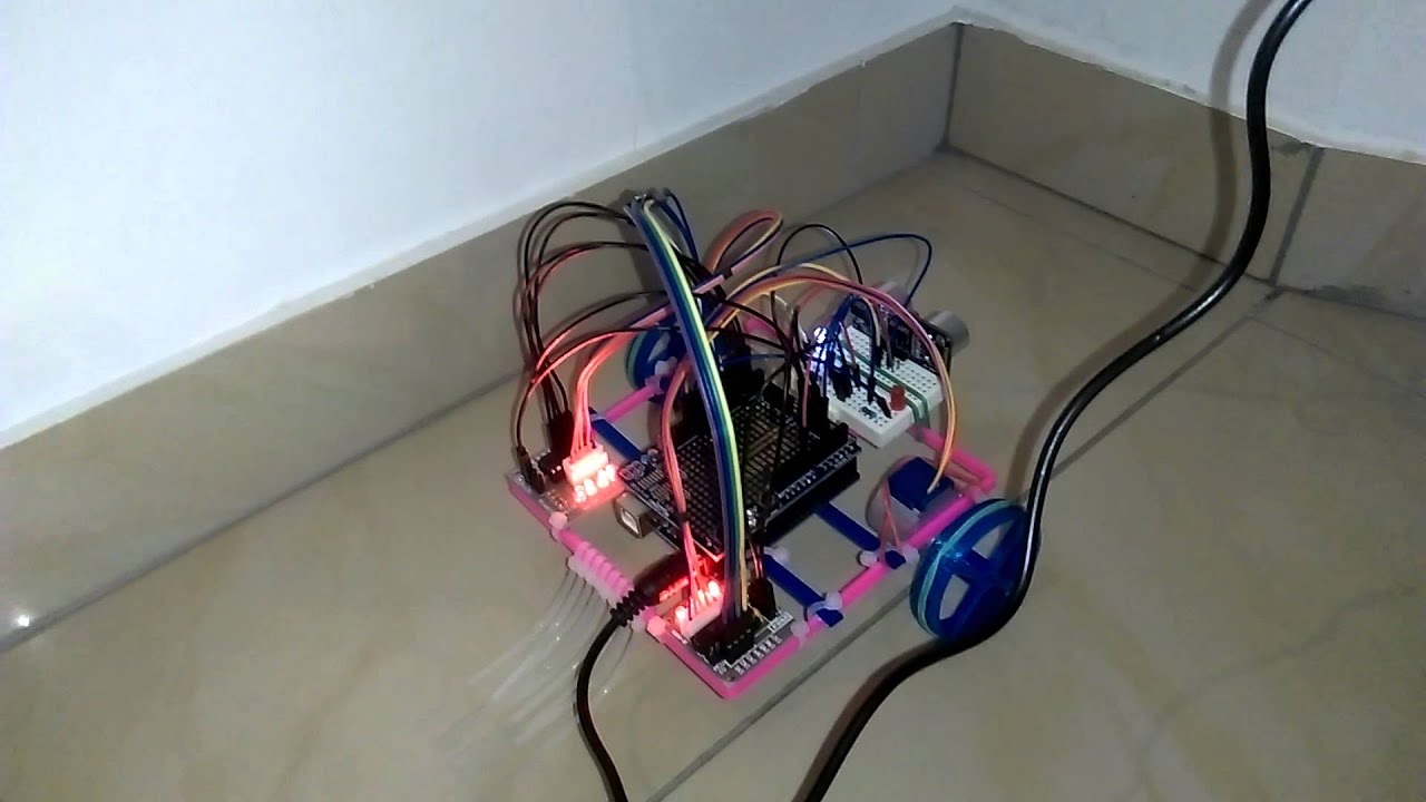 Ultrasonic Range detector using Arduino ROBOT - YouTube