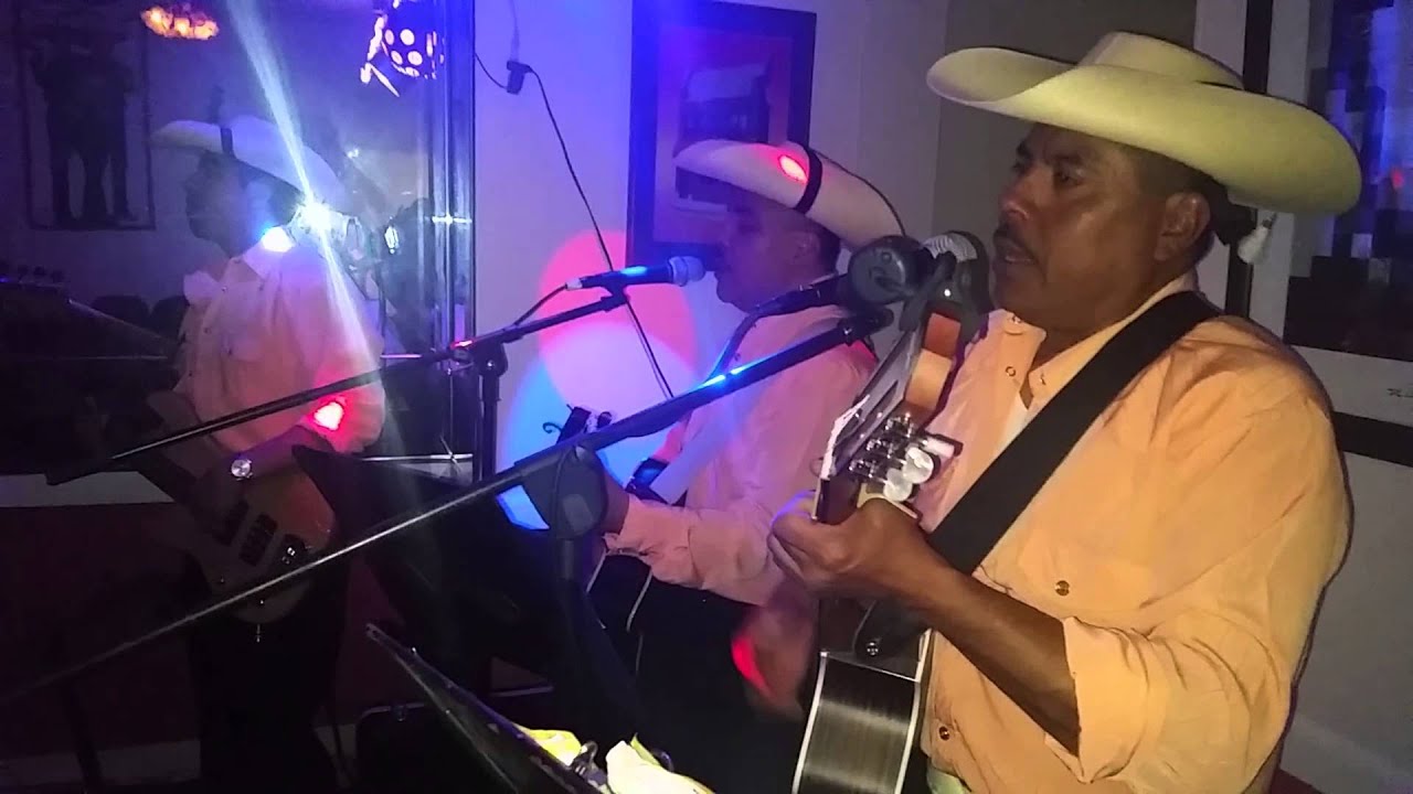 DUETO HERMANOS MORALES, /4/25/2015/ - YouTube