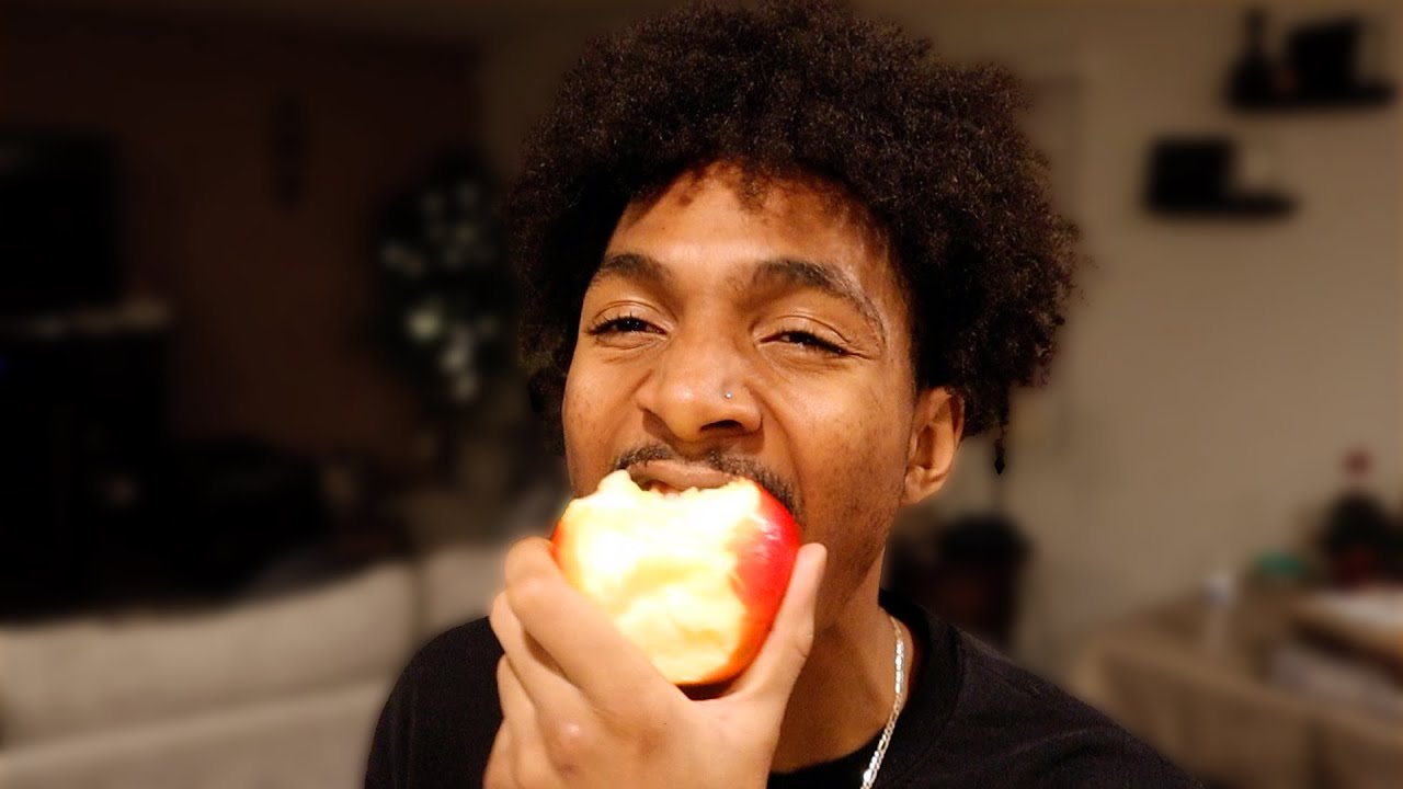 How To Eat an Apple! - YouTube