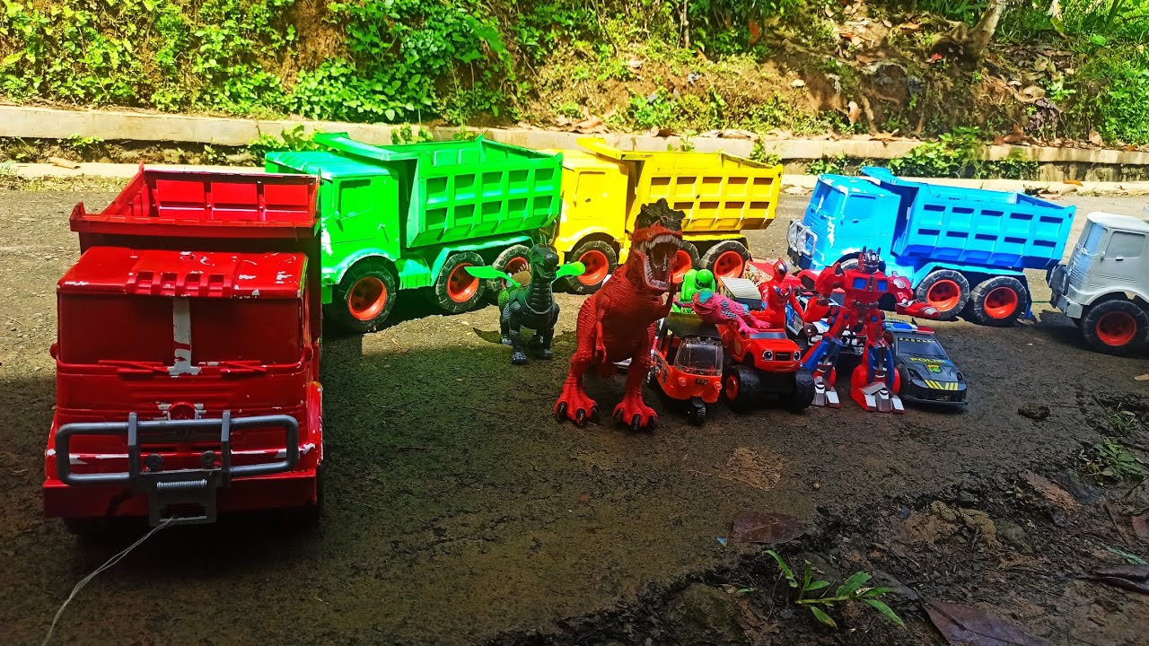 Mobil tronton panjang Penuh muatan, Tirano saurus, Baby naga, Mobil ...